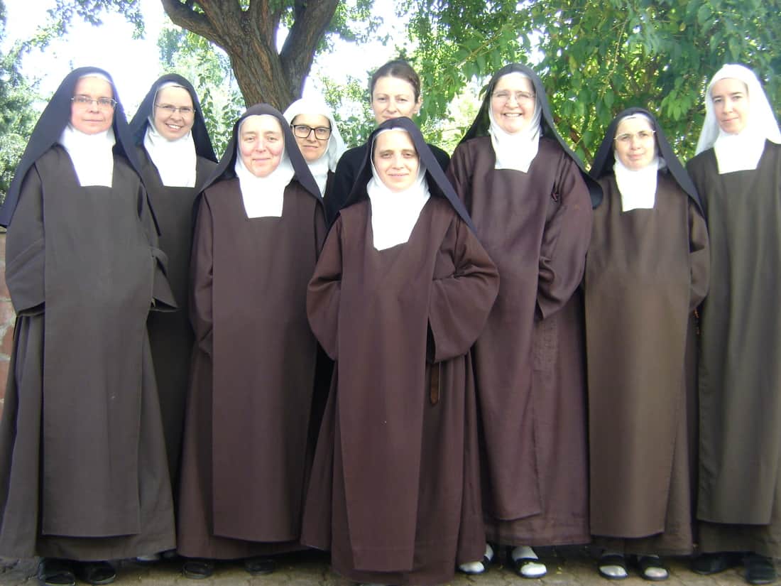 Apoyar la vida y el apostolado de ocho Hermanas Carmelitas en Bulgaria ...